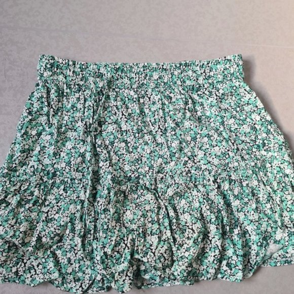 Zara | Skirts | Jupe Short Zara | Poshmark